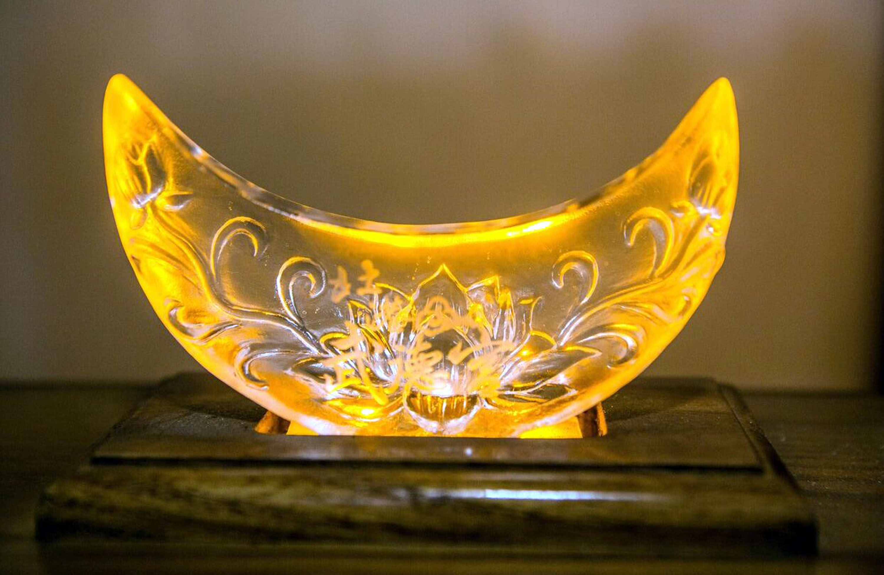 Crescent lamp - Focus Taiwan