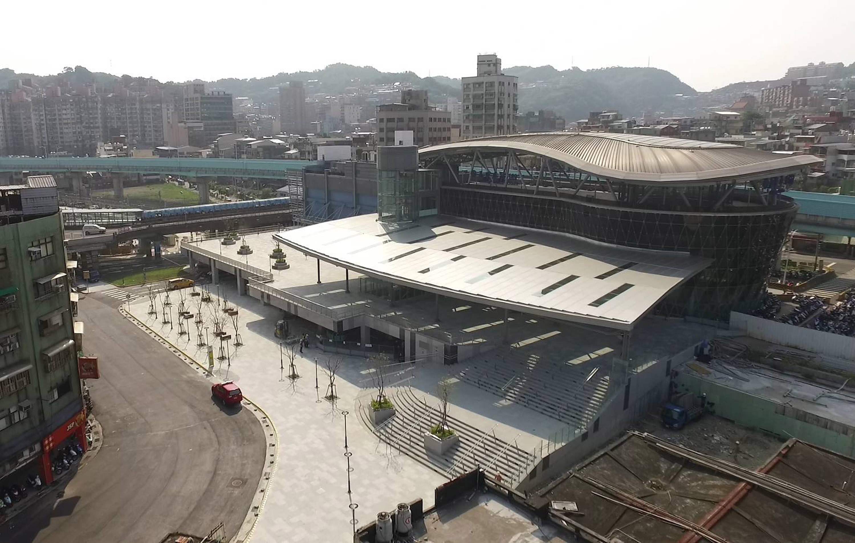 New Keelung railway plaza - Focus Taiwan