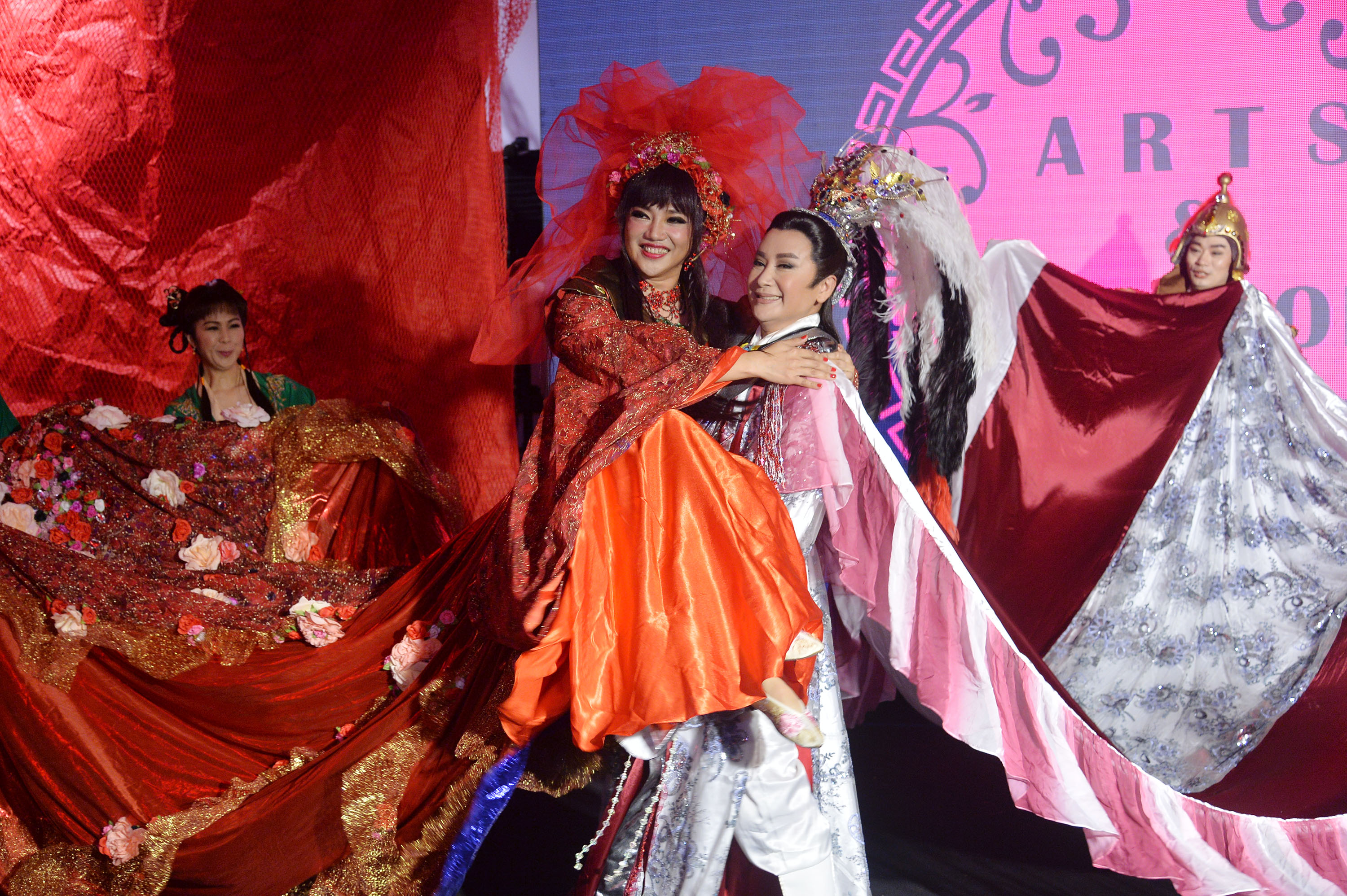 Taiwanese opera stars - Focus Taiwan