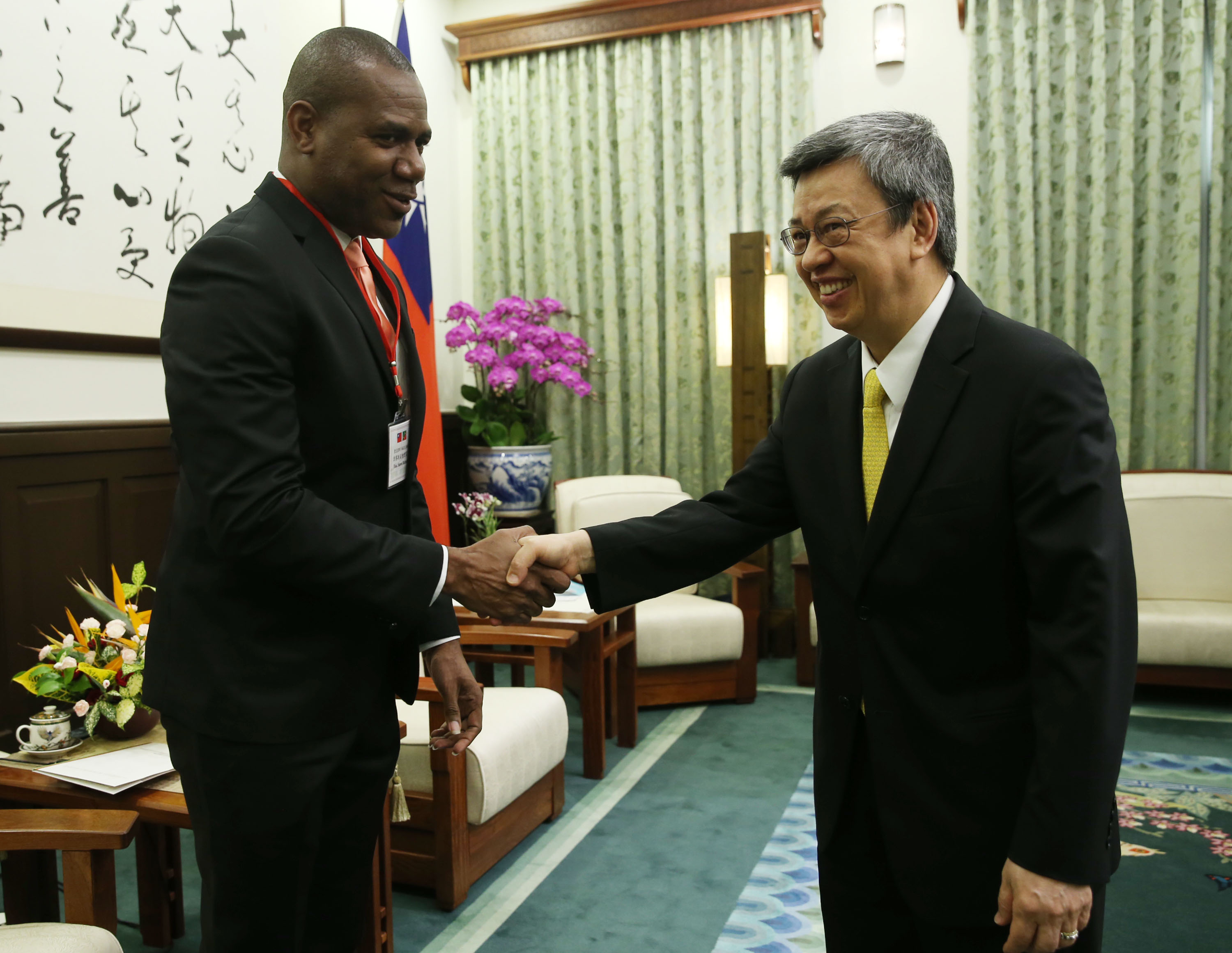 Allied handshake - Focus Taiwan