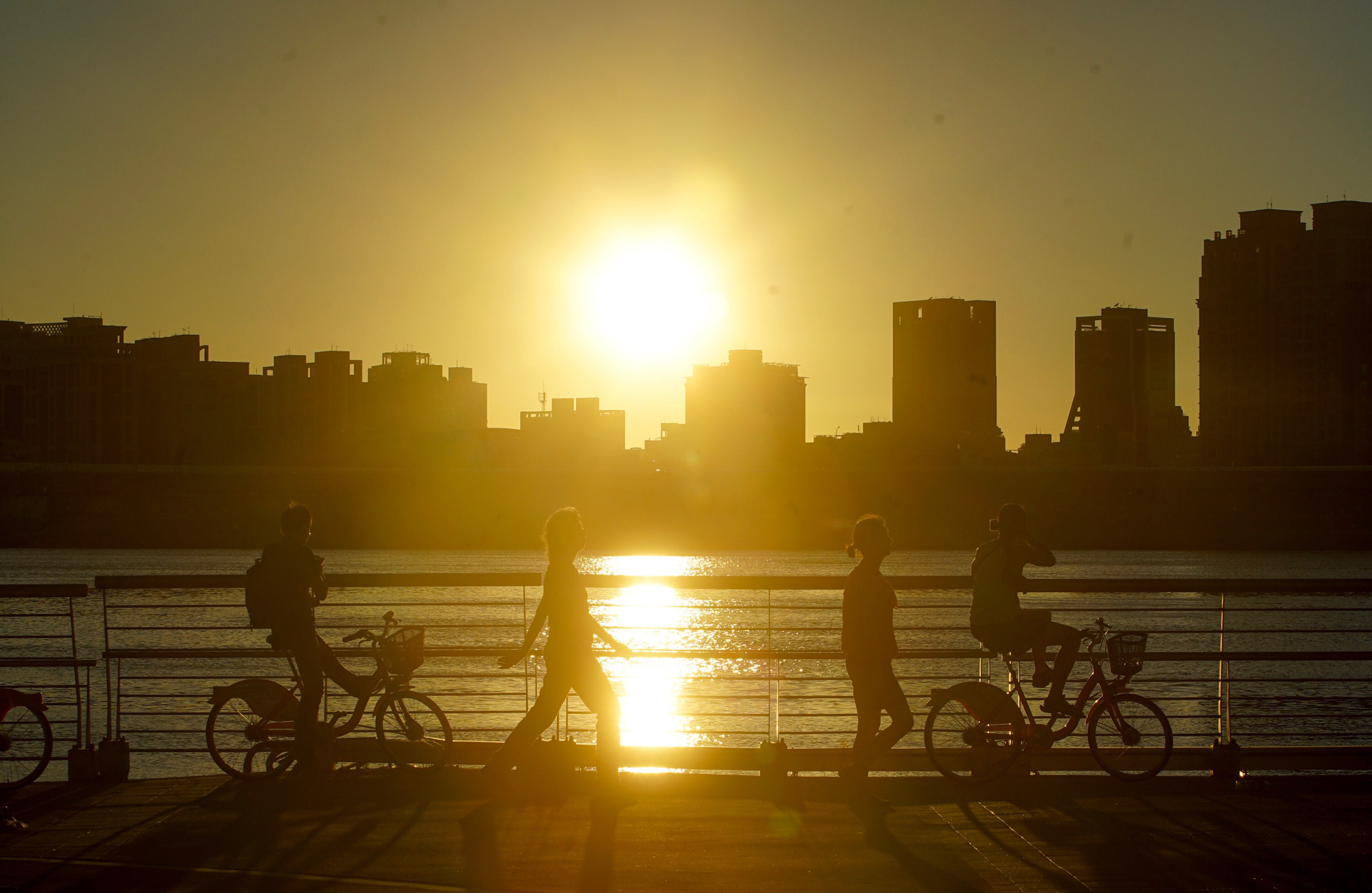 Sunset before typhoon - Focus Taiwan
