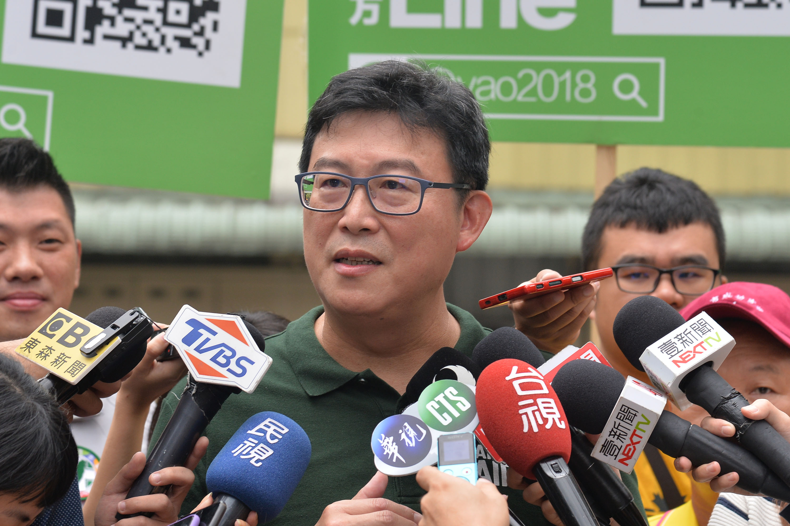 Speaking with reporters - Focus Taiwan
