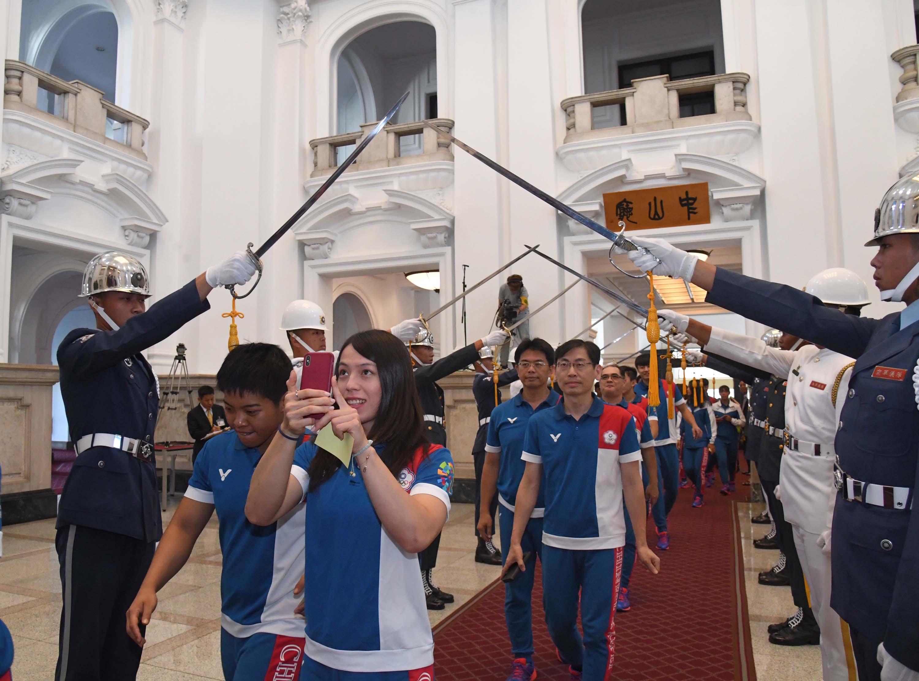 Sword salute - Focus Taiwan