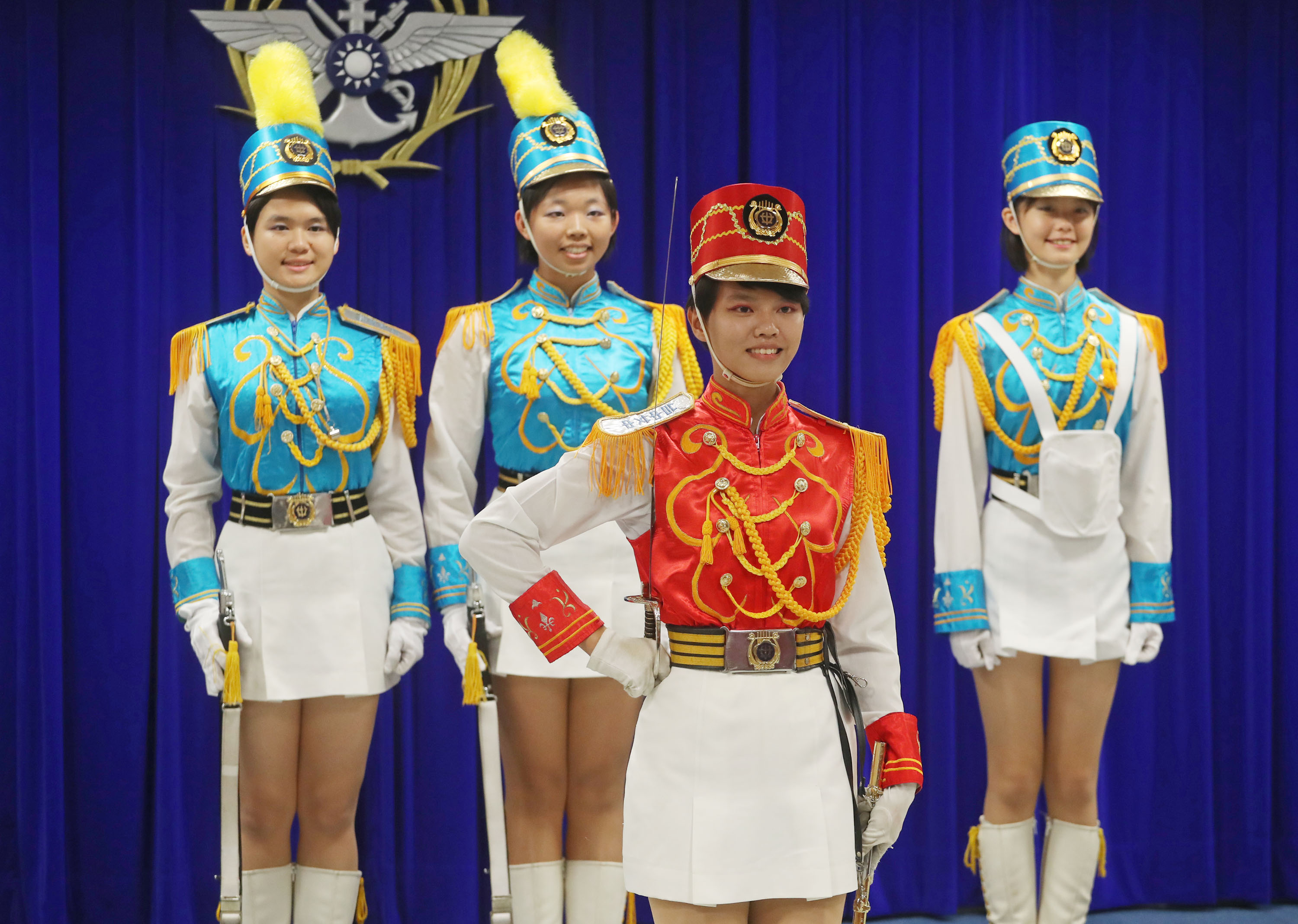 Girl honor guards - Focus Taiwan