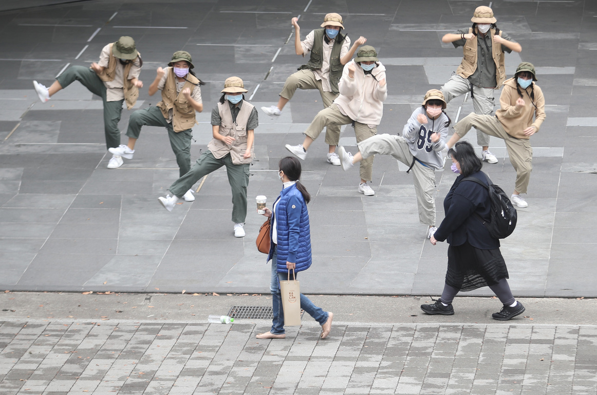 Masked dancers - Focus Taiwan