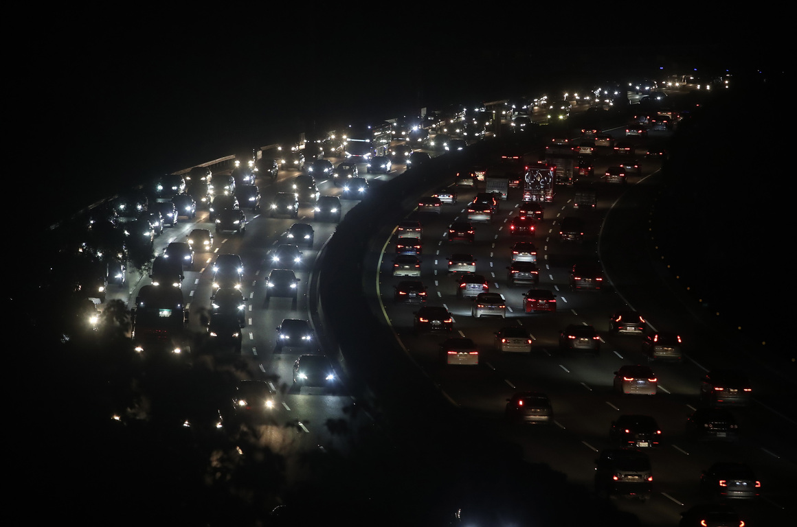 Long-weekend traffic - Focus Taiwan