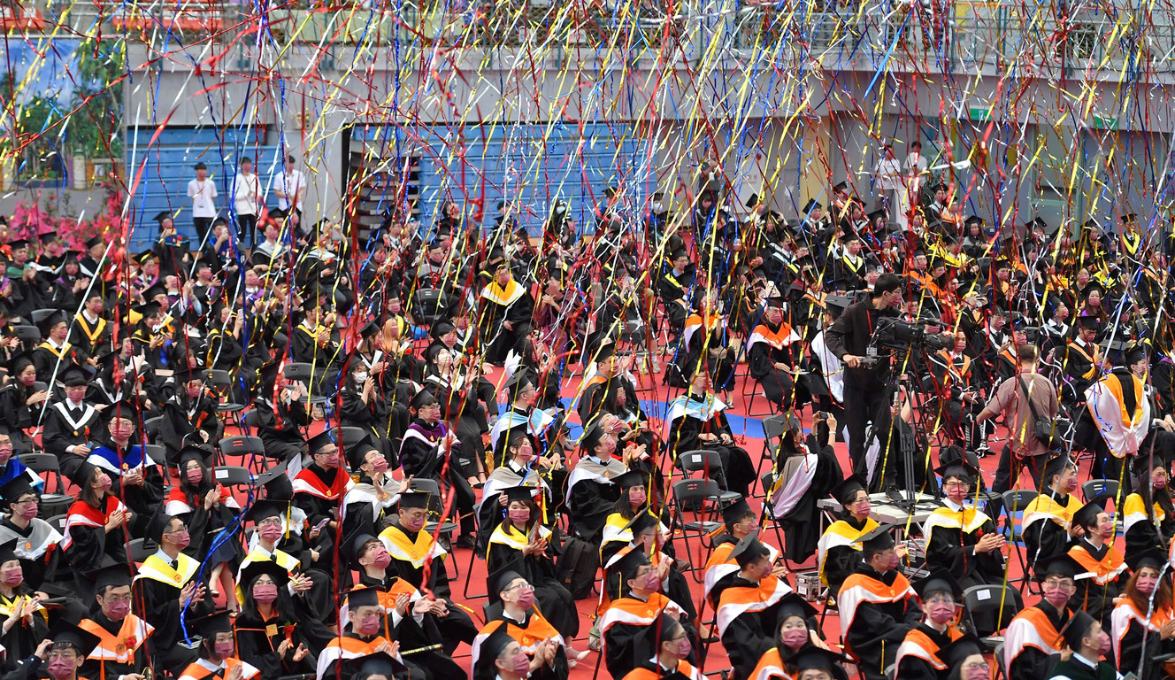 Graduation season begins - Focus Taiwan