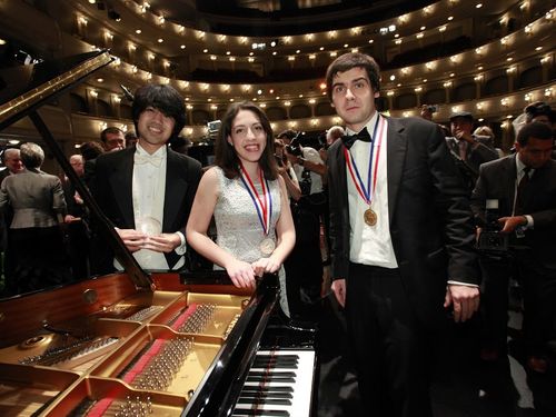 Chinese American wins third prize in prestigious piano contest - Focus ...