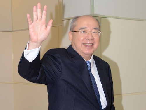 KMT honorary chairman arrives in Beijing - Focus Taiwan