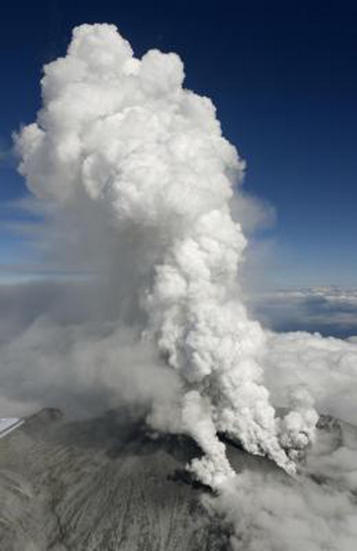 Taiwanese warned against travel to Japanese volcano after eruption ...