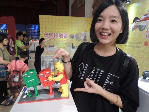 A twist in destiny, twisted mailboxes to stay put -- for now - Focus Taiwan