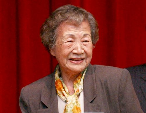 Veteran radio presenter and essayist Luo Lan dies at age 96 - Focus Taiwan