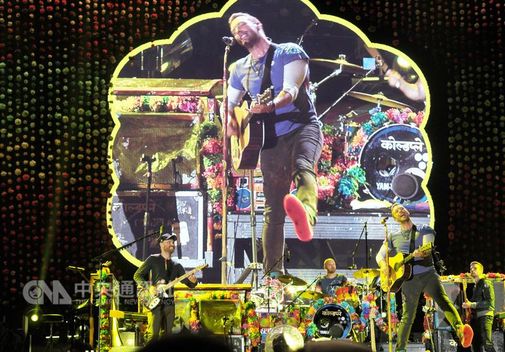 Coldplay concerts to set record for largest outdoor performance - Focus ...
