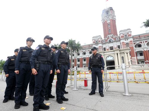 Presidential Office security guards get new look - Focus Taiwan