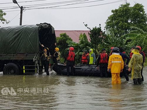 Flooding in Tainan forces evacuation of almost 1,000 residents - Focus ...