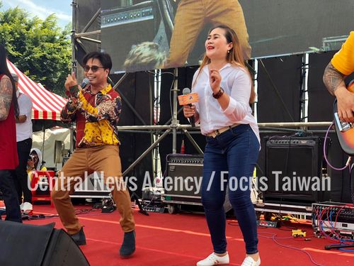 Filipino game show host rocks Independence Day fest in New Taipei ...