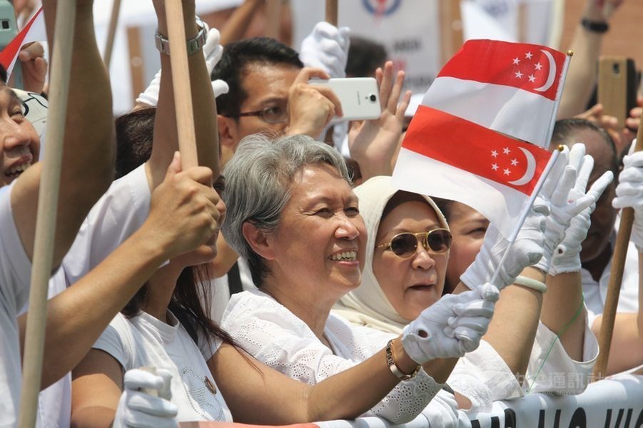 Singaporean first lady thanks Taiwan for mask donation in updated post ...