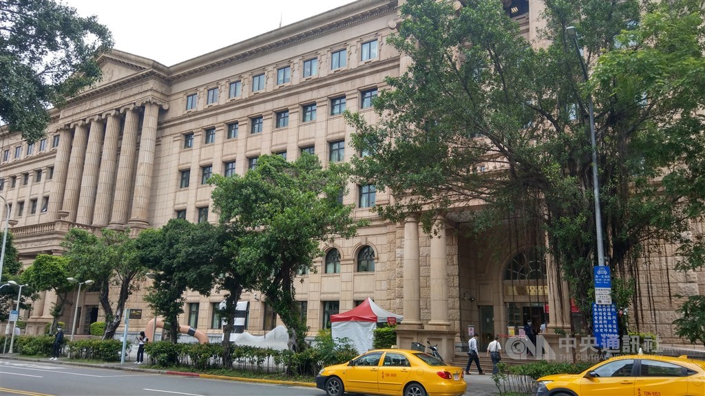 High court upholds Filipino man's 4 year sentence for sexual assault ...