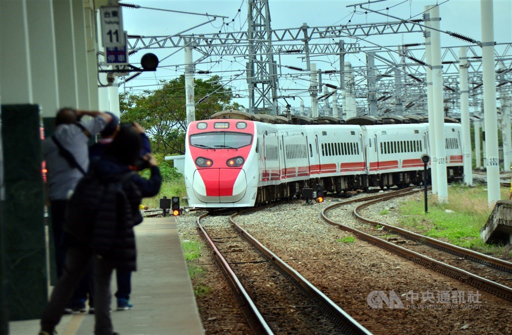 Taiwan railway system goes fully electric - Focus Taiwan