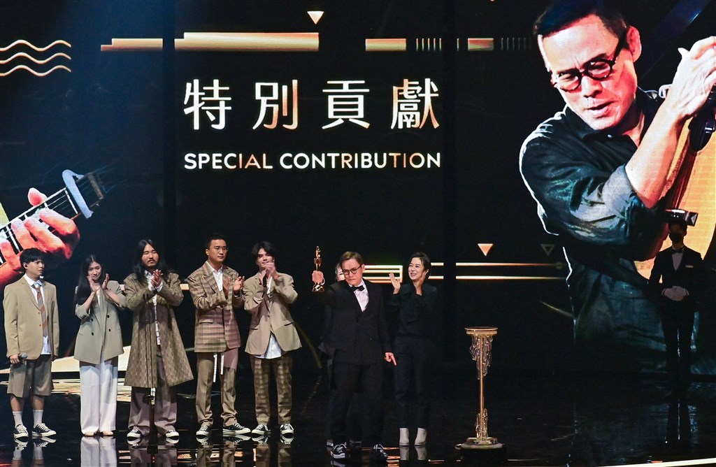 Lo Ta-you receives Golden Melody Special Contribution Award - Focus Taiwan