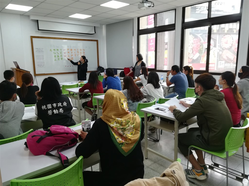 Taoyuan City to offer foreign workers free Mandarin classes from March ...