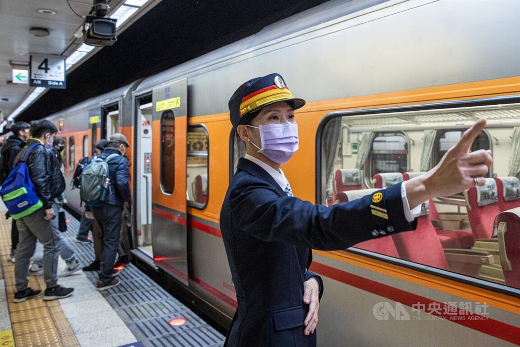 TRA's 1st female station master at Taipei Main striving for better ...