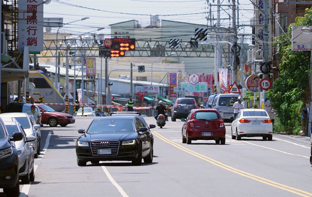 Nearly 20,000 passengers affected by railway crossing works in Changhua ...