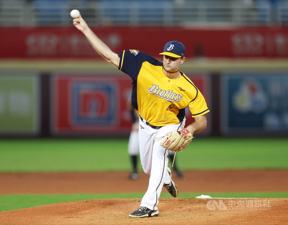Tyler Viza dominant as Brothers take 2-0 Taiwan Series lead - Focus Taiwan