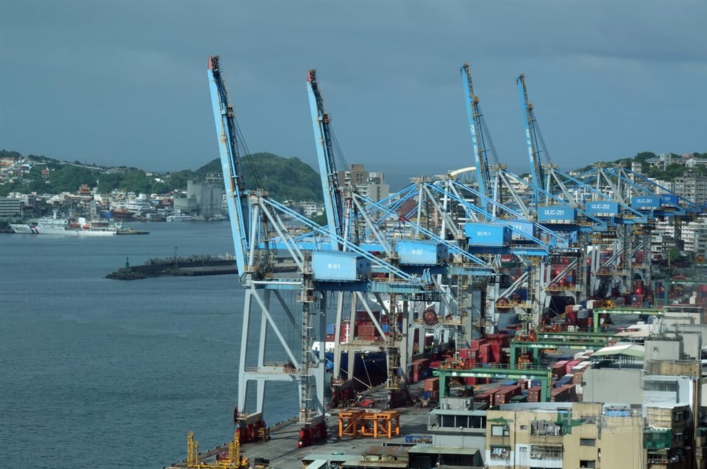 Taiwan economy leaves contraction behind in November - Focus Taiwan