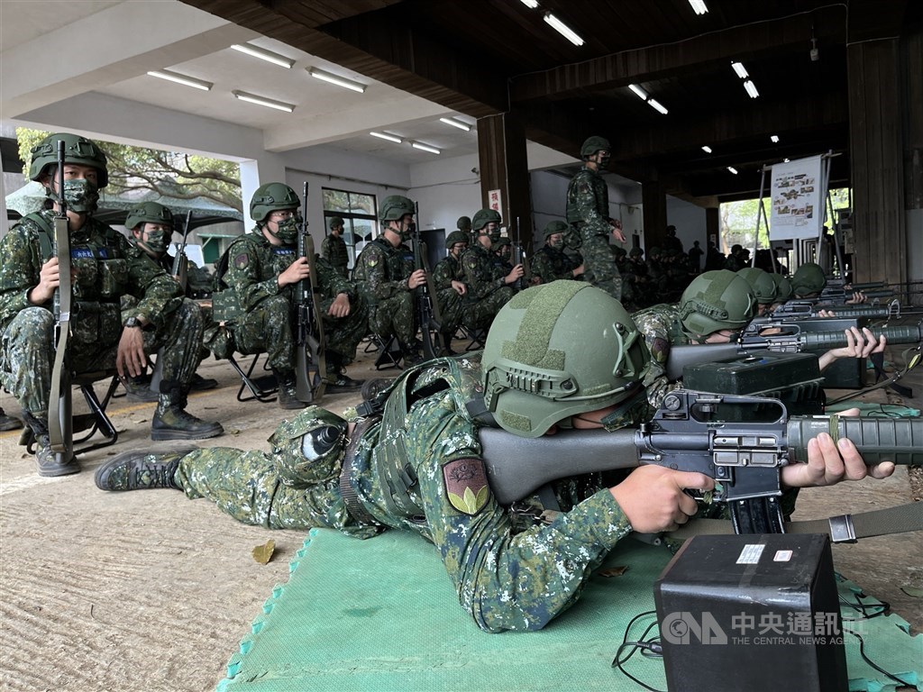 Refresher shooting program for Taiwanese reservists expanded - Focus Taiwan