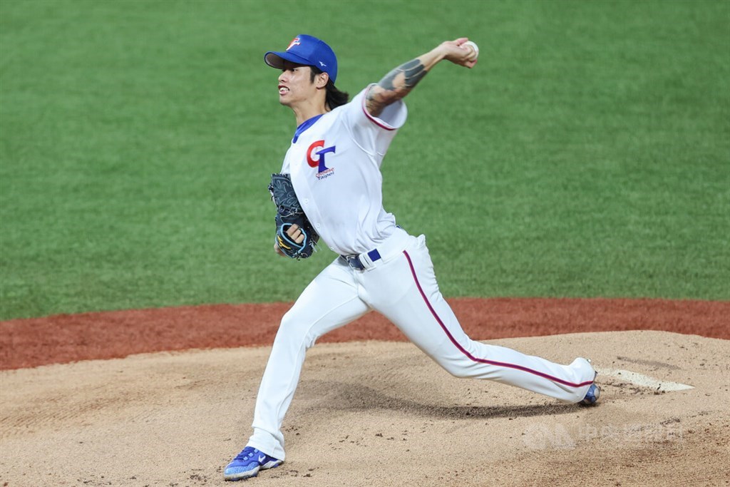 Two Taiwanese pitchers to play in MLB fall league - Focus Taiwan