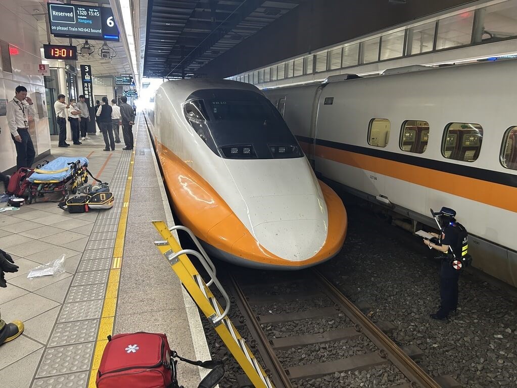 Woman killed by arriving train after falling onto tracks in Kaohsiung ...