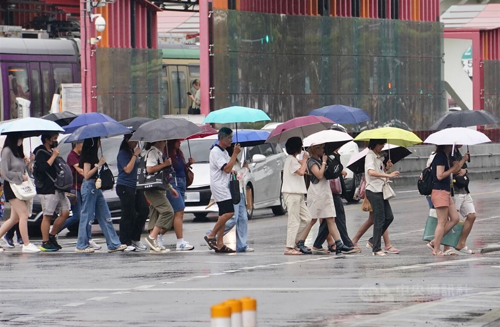 Unstable weather to continue, rain to pelt central, southern Taiwan ...