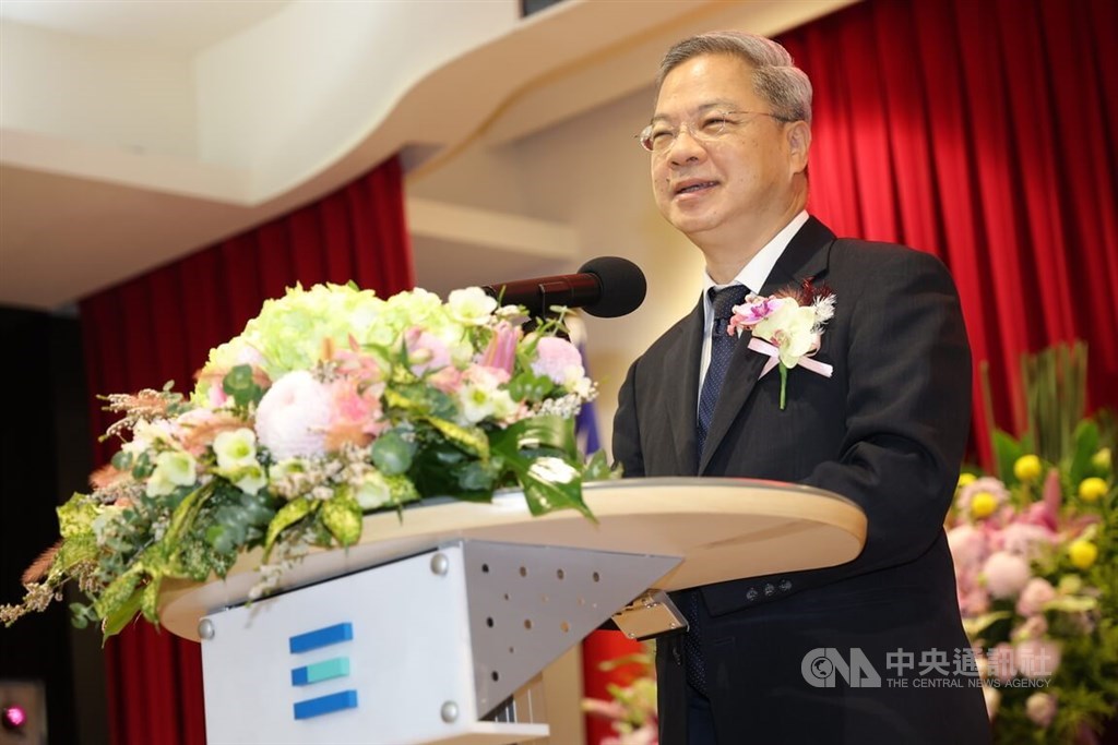 Kung Ming-hsin emphasizes tariff response after taking office as ...