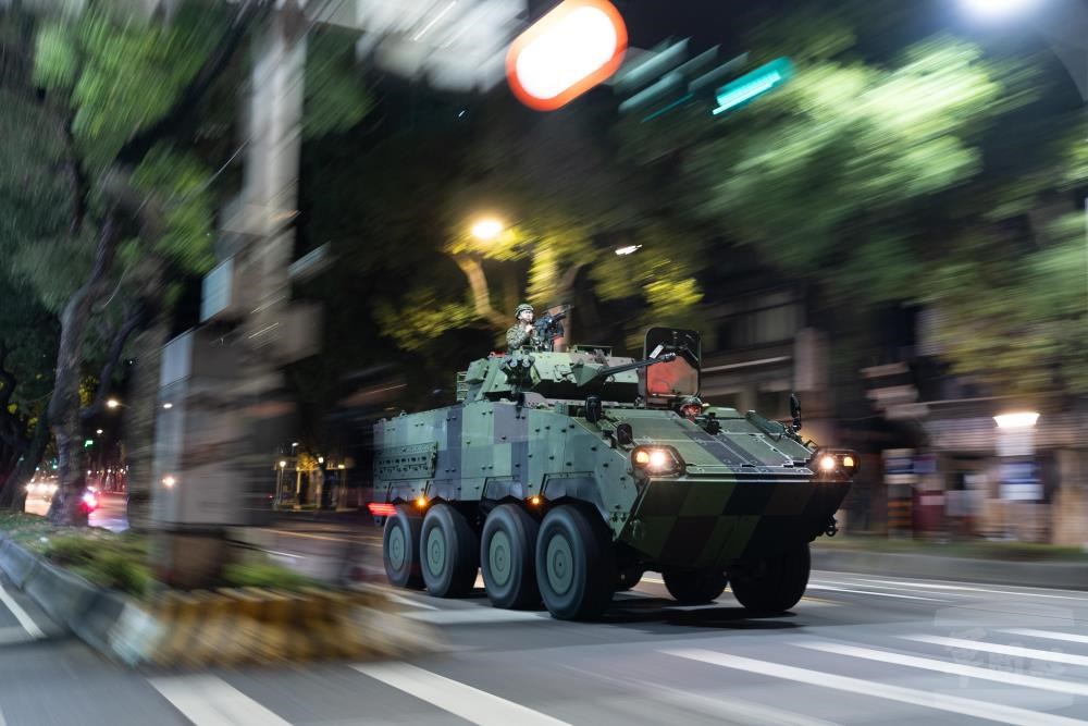 Military police deploy tactical vehicles in Taipei key facility drill ...
