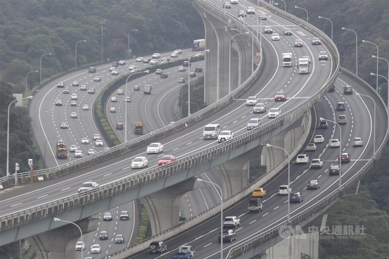 Highways to be toll-free from midnight to 5 a.m. during LNY holiday ...
