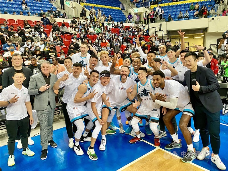 Dwight Howard scores 37 points in inaugural T1 LEAGUE All-Star Game - Focus Taiwan