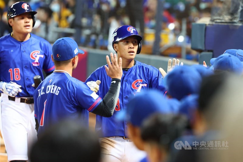 Taiwan team takes WBC warm-up as Mariano Rivera arrives - Focus Taiwan