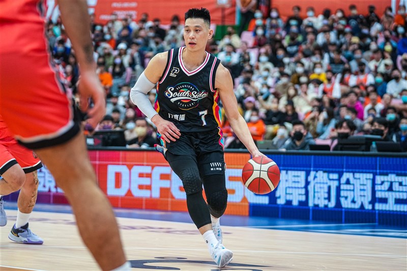 Jeremy Lin sets new benchmark in Taiwan to lead Steelers past Pilots - Focus Taiwan