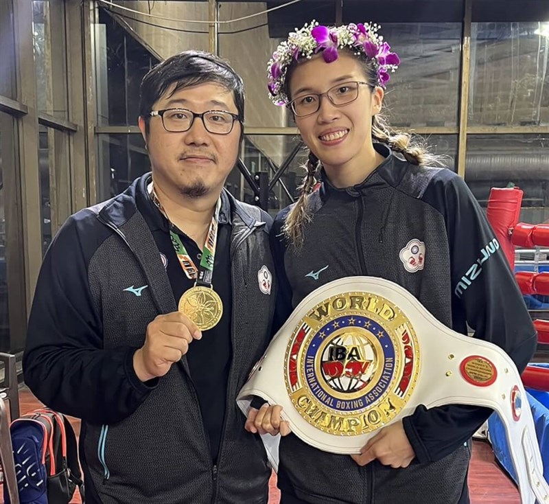 Taiwanese boxer Huang bags gold at IBA world championships in India ...