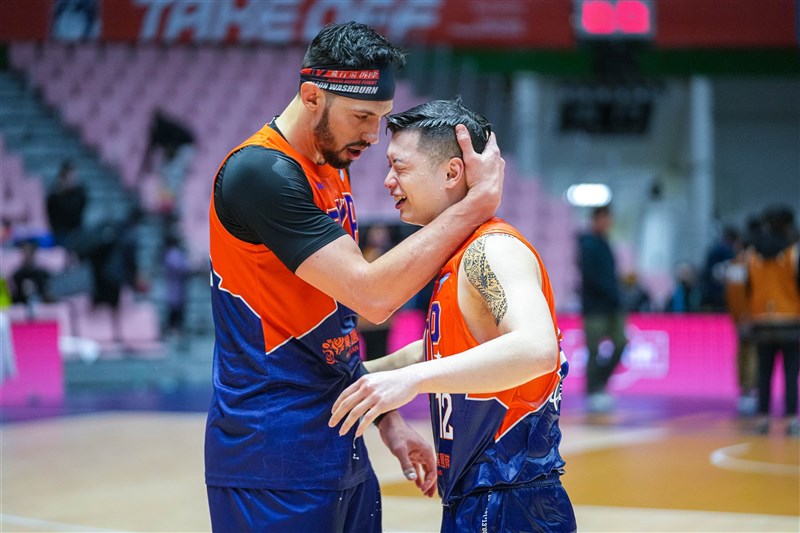 Pilots defeat Dreamers to snap winning drought - Focus Taiwan