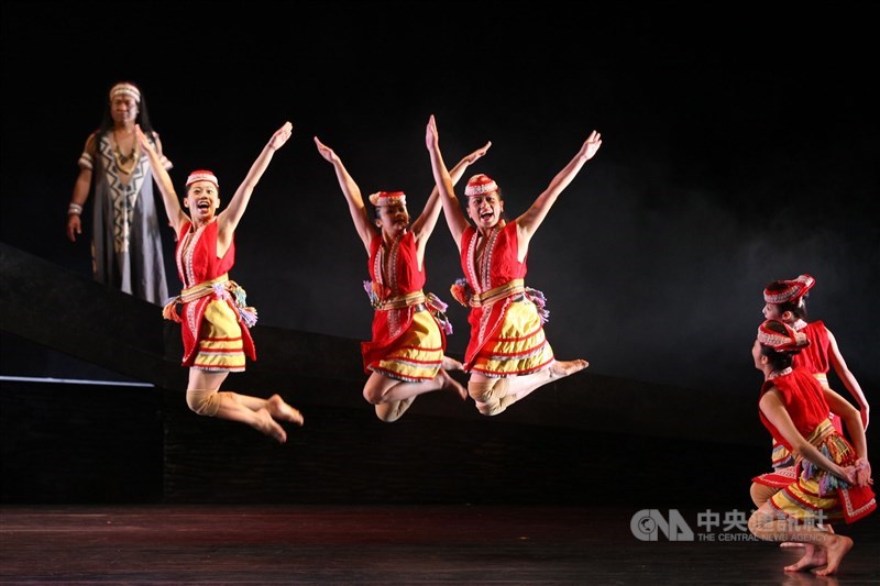 Pioneering modern dance choreographer Liu Feng-shueh dead at 97 - Focus ...
