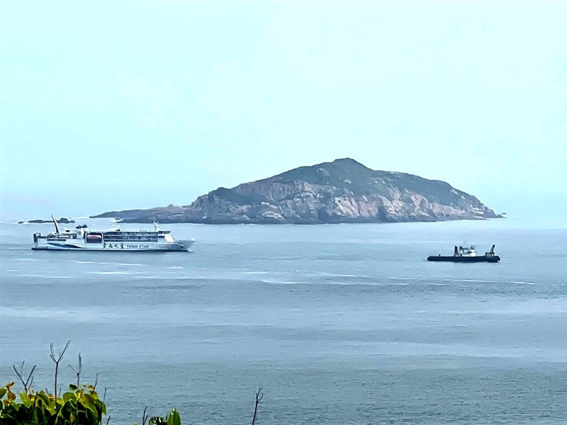 Keelung-Matsu ferry, 389 passengers, stranded at sea for hours - Focus ...