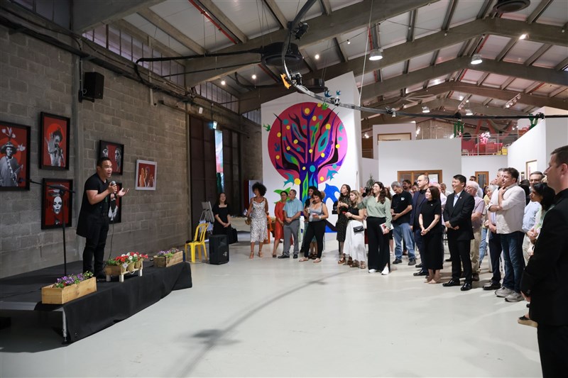 Taiwan artist Yosifu exhibition 'Love: Without Borders' opens in Israel - Focus Taiwan