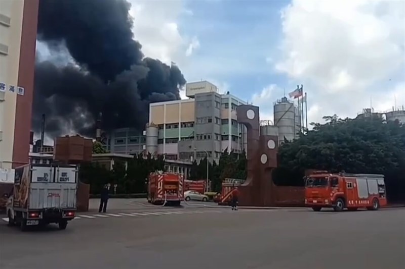 Taoyuan factory fire leaves 2 men in critical condition - Focus Taiwan