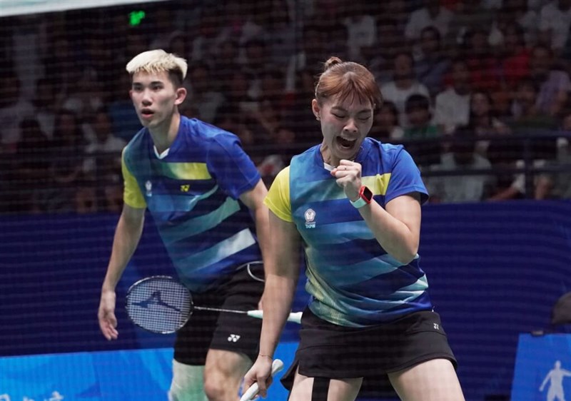 Taiwan takes mixed doubles badminton gold, silver at Chengdu ...