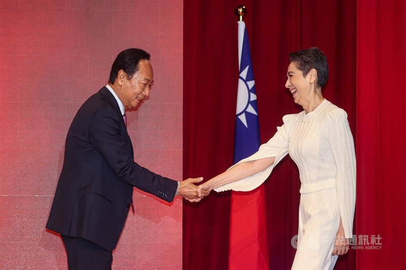 Terry Gou names TV star Tammy Lai as running mate - Focus Taiwan