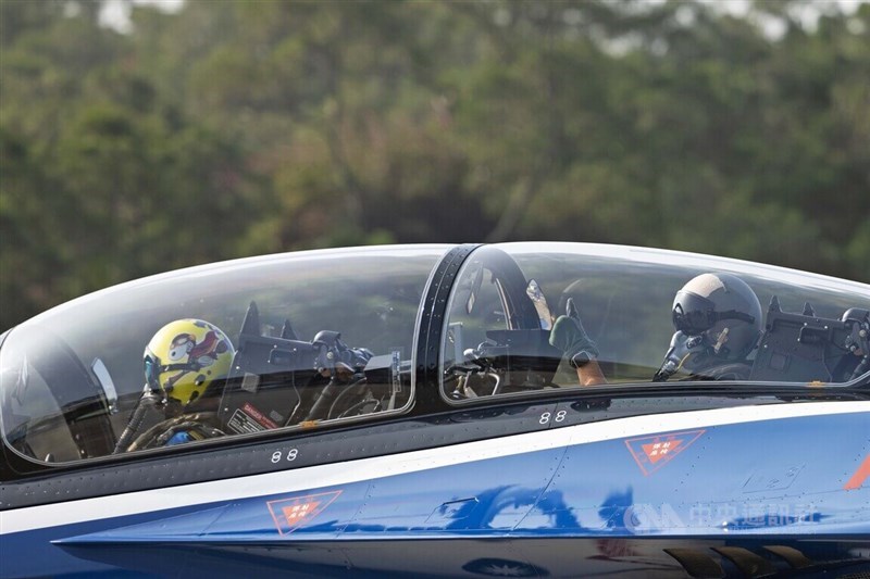Air Force says no decision yet on T-34C trainer replacement plan ...
