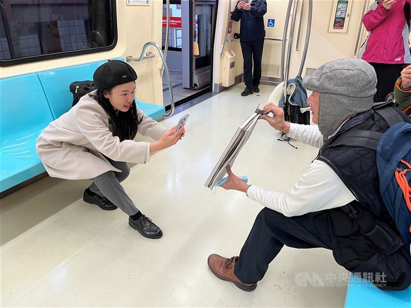 Sketches in Motion: The journey of Taipei's metro artist - Focus Taiwan
