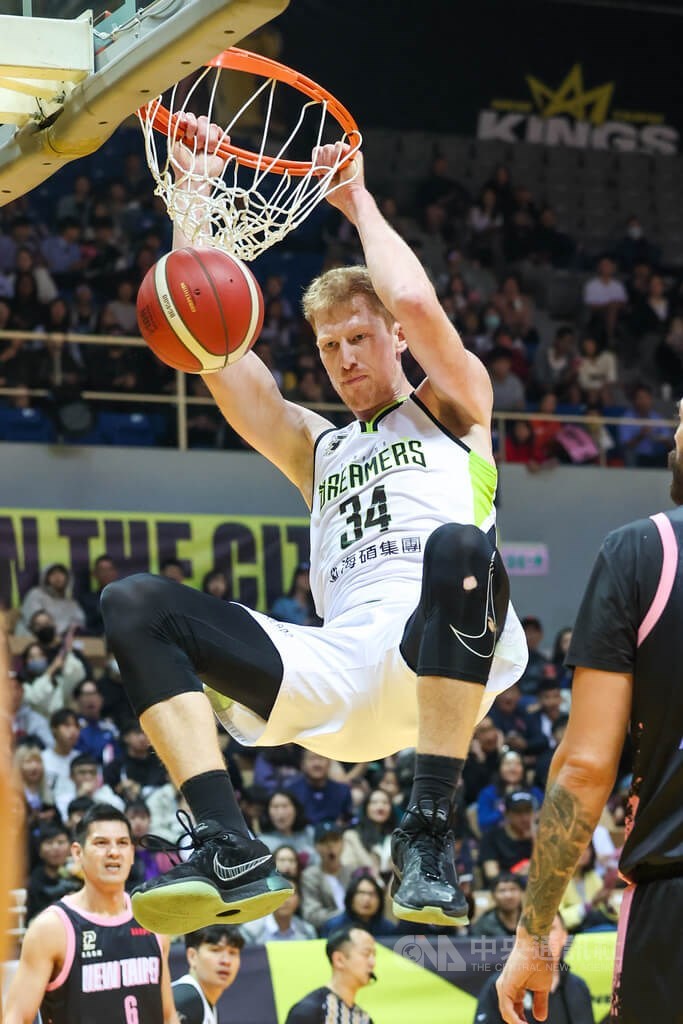 Brandon Gilbeck to become Taiwan's 3rd naturalized basketball player ...